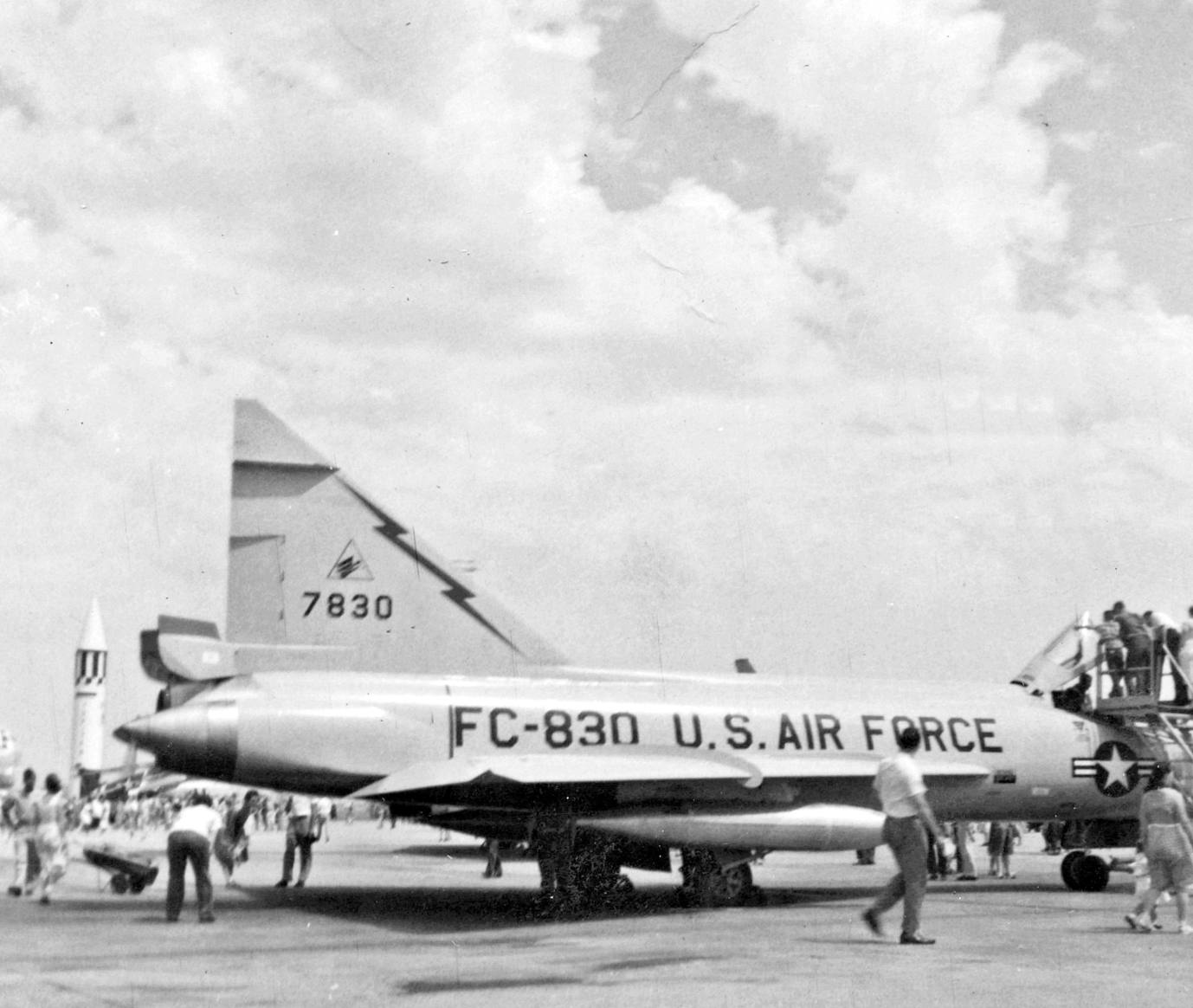 F-102’s, Clinton-Sherman AFB 1959 – The Jive Bomber