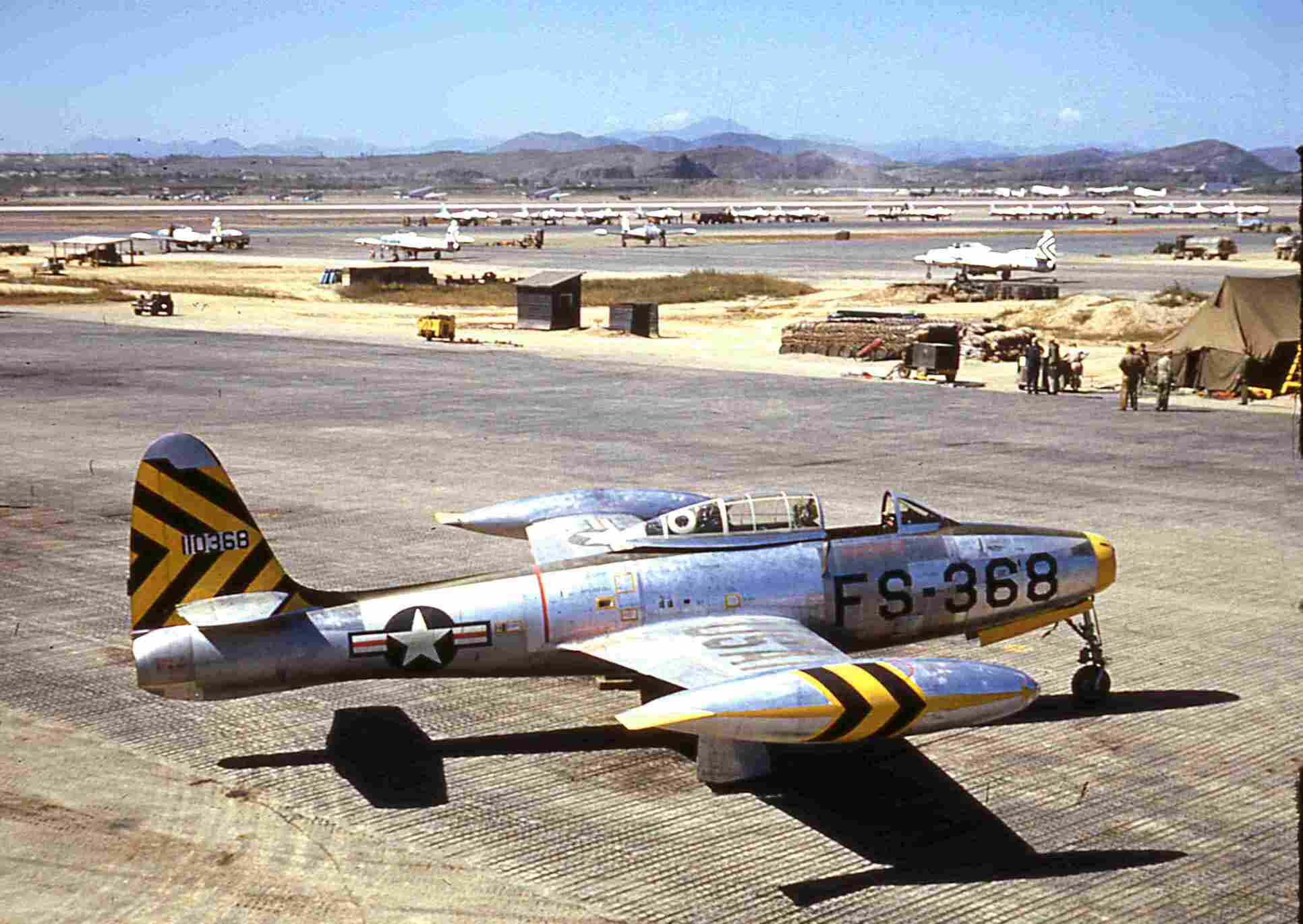 Thunderjets, Taegu Air Base, 1952 – The Jive Bomber
